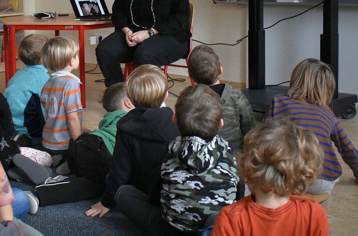 A School Where Children Correct Their Own Mistakes - Transitions